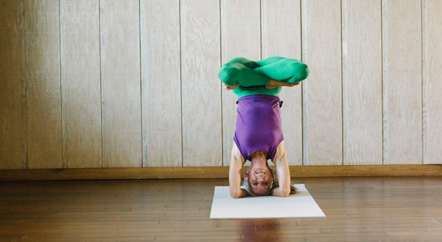 Inversions in Yoga: Shifting Your Perspective – Banyan Botanicals